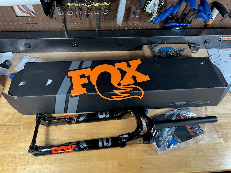 2022 Fox 32 SC 100 Factory FIT 29. 44mm. NEW For Sale