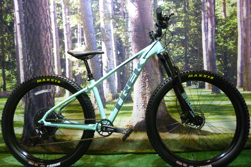 2021 *NEW* Trek Roscoe 7 27.5+ 15" Small XS Hardtail For Sale