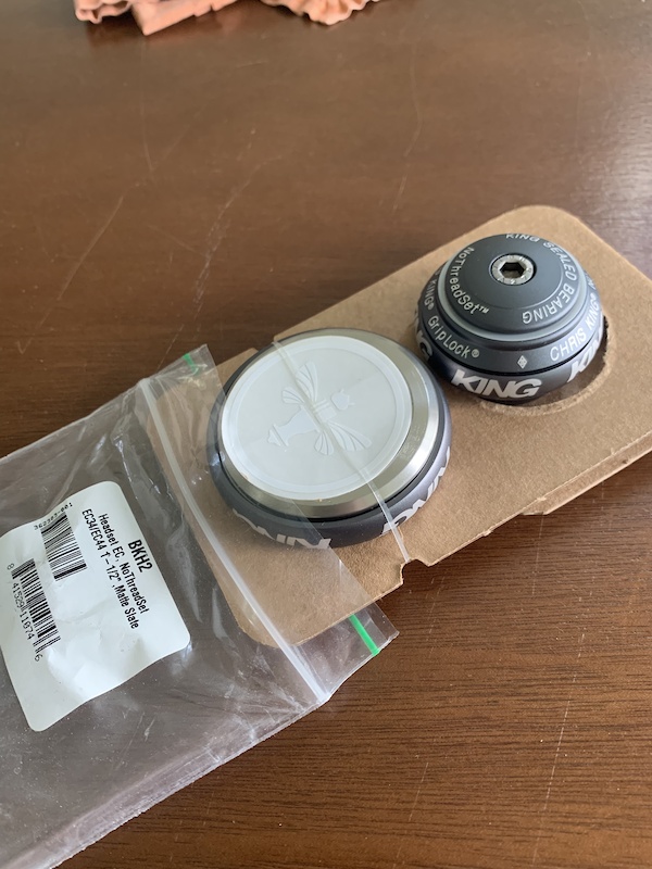 2022 Chris King NoThreadSet Matte Slate Tapered EC34/EC44 For Sale