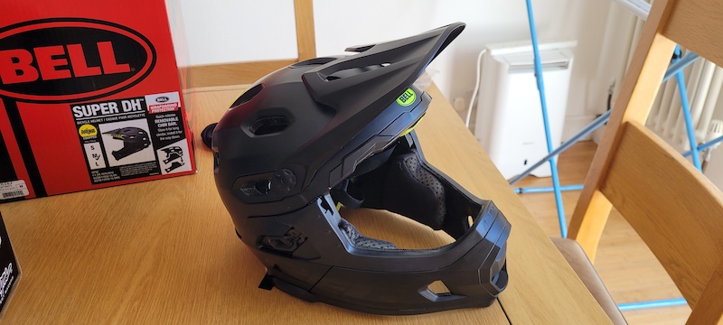 2018 Bell Super DH medium For Sale