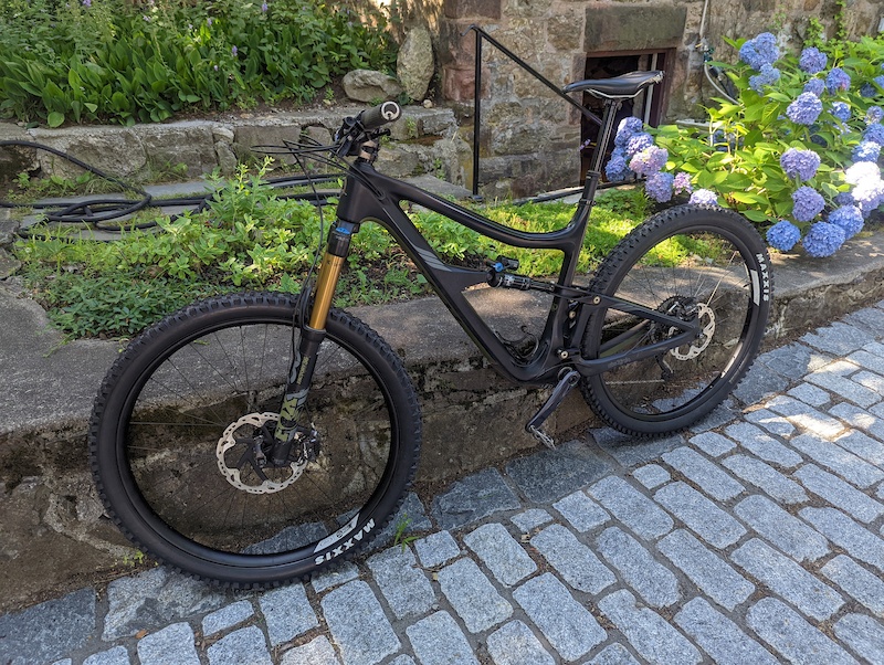 2019 Ibis Ripmo V1 Carbon XL, many brand new parts For Sale