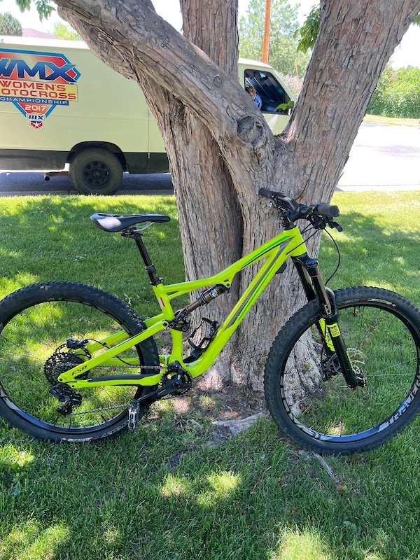 2017 Specialized stunt jumper medium For Sale