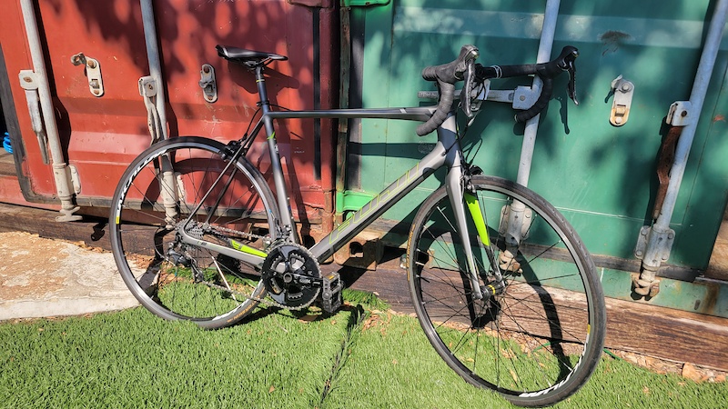 Fuji Two.3 Road Bike For Sale