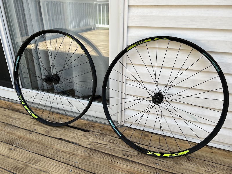 2022 Entity Polygon 29” boost wheel-set microspline For Sale