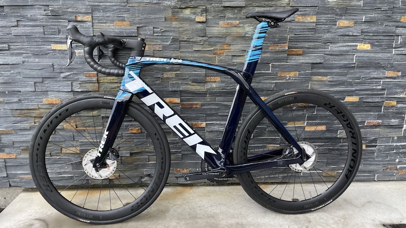 2021 TREK MADONE 58cm For Sale