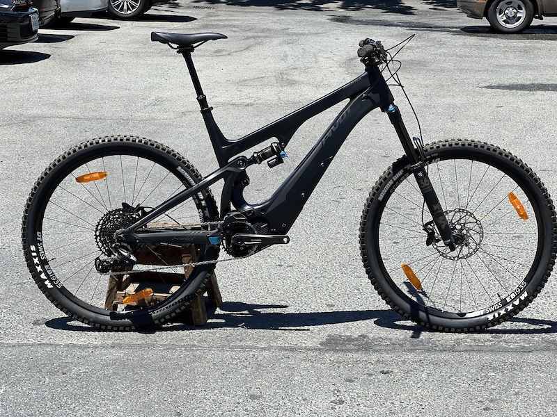 2019 Pivot Shuttle V1 Black For Sale