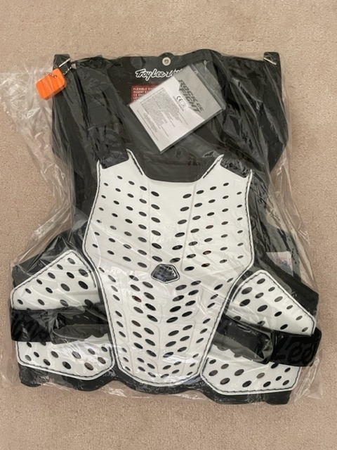 2022 TLD Rockfight CE Chest Protector - White Size M/L For Sale