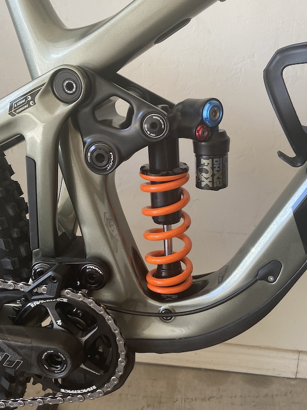 2022 Pívot Firebird DHX2 (take off) For Sale