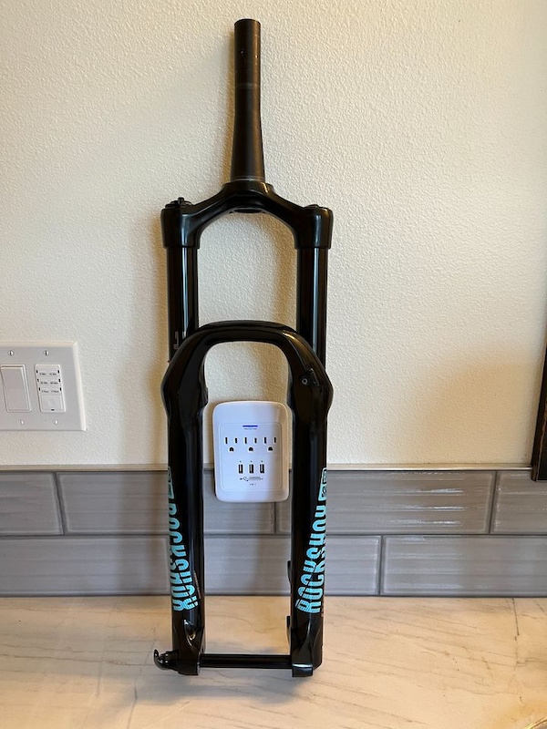 2020 Rockshox Lyric Fork | 27.5 | 46mm offset | 15x110 For Sale