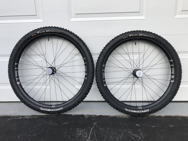 2022 MX Nukeproof Horizon V2 Wheels with Continental tires For Sale
