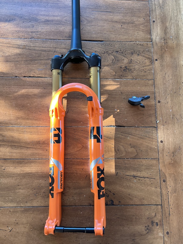 2022 Fox 34 step cast 120 w/ remote lockout For Sale