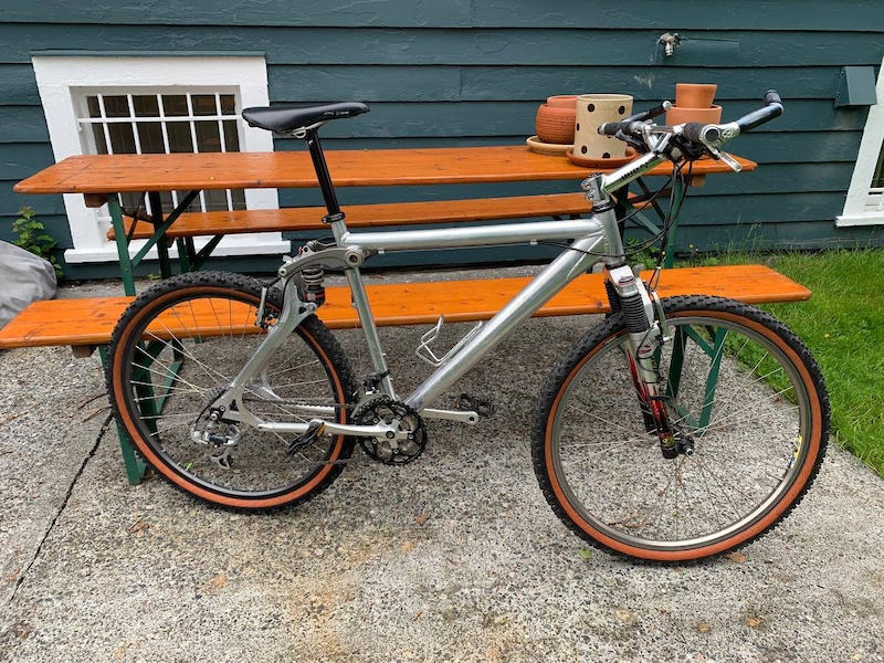 1995 GT LTS Vintage MTB Size L For Sale