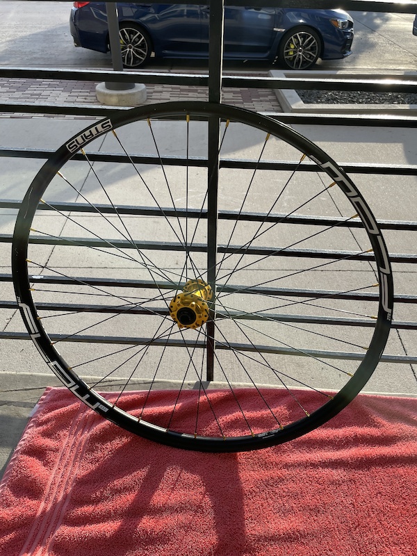 2021 Flow EX-3 with I9 hydra hubs and xx1 gold cassette For Sale