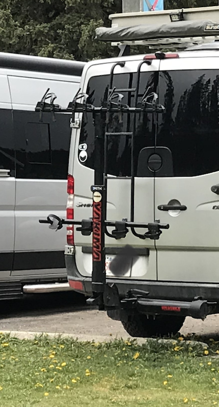 2021 Yakima Hangover 4 Rack - Great Shape For Sale