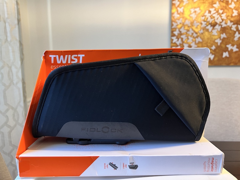 2022 Fidlock Twist Essential Bag with Magnetic Mount For Sale