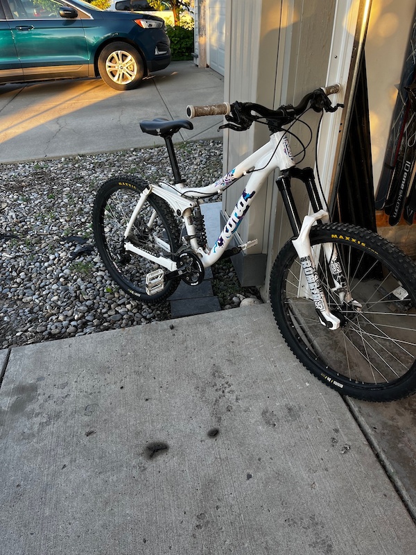 2009 Kona Stinky Six For Sale