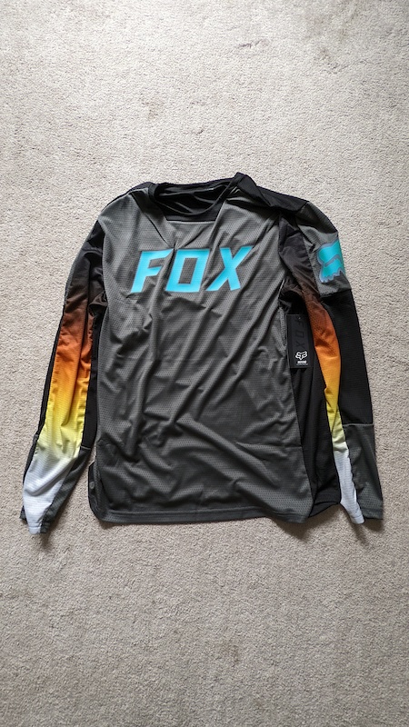 2022 Fox Defend Jersey's Large - Multiple Items For Sale