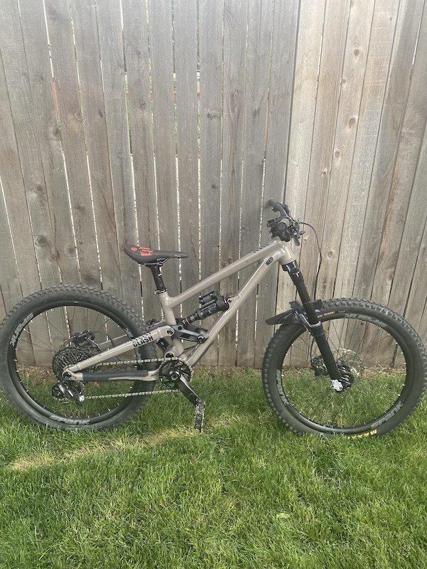 2021 Commencal Clash 24 For Sale