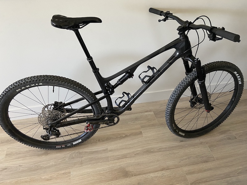 2022 Rocky Mountain Element C30 Large For Sale