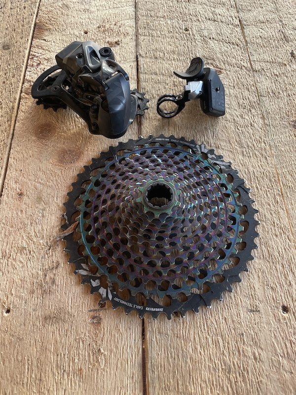2021 SRAM X01 EAGLE AXS drivetrain w/ XX0 cassete For Sale