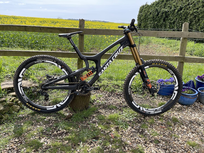 2018 Santa Cruz V10 CC Top Spec For Sale