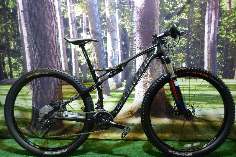 2014 Specialized Epic Comp CARBON 18" Medium 29er For Sale