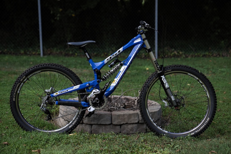 2010 Intense FRO 951 (brand new condition) For Sale