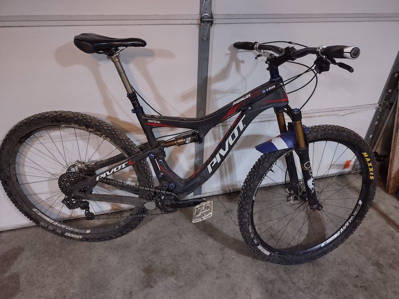 2014 2013/14 Pivot Mach 429 carbon size Medium For Sale