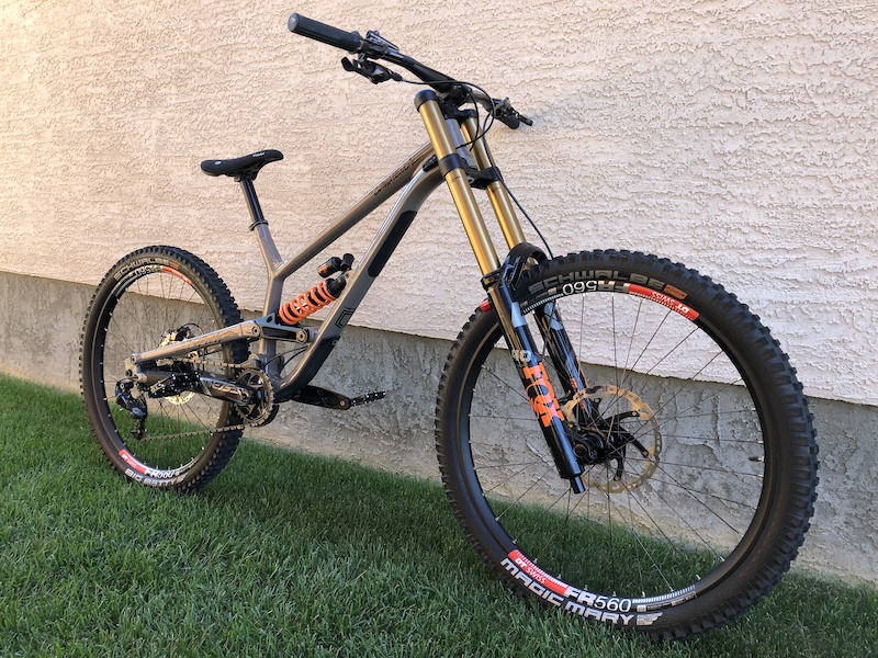 2021 Commencal Furious Signature - Fox Suspension For Sale