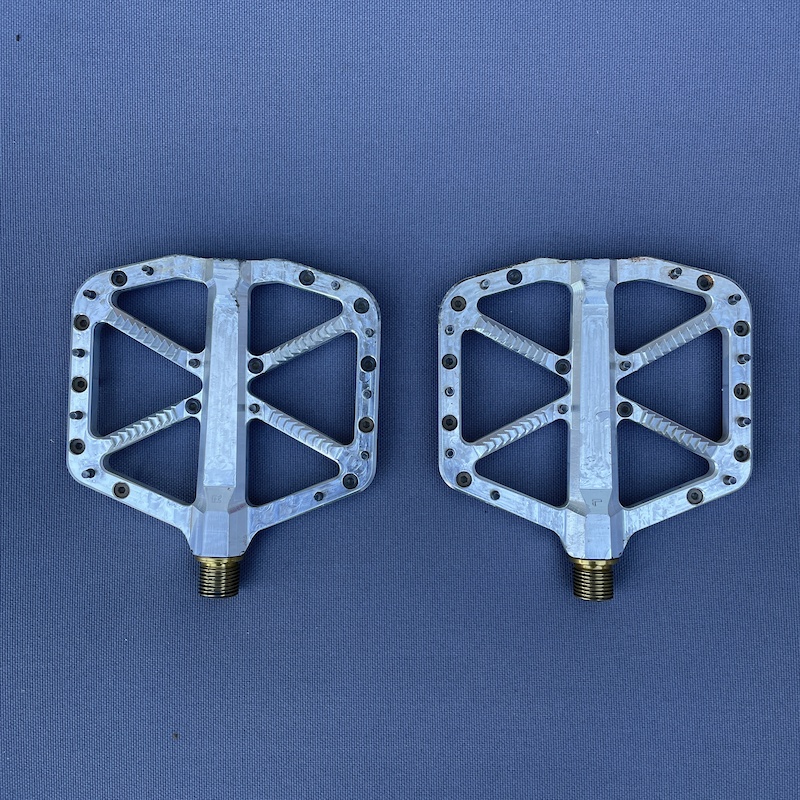 2022 5 DEV Aluminum Flat Pedals For Sale