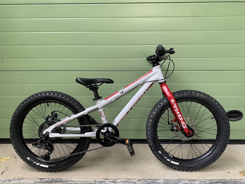 2020 Commencal Ramones 20 - Valnord Team Red For Sale