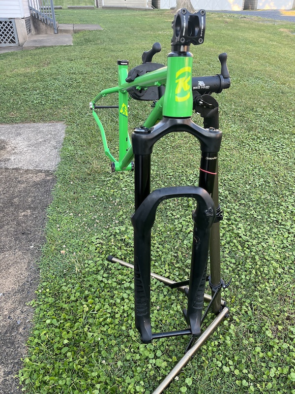 2020 140mm Rockshox Lyric/Yari For Sale