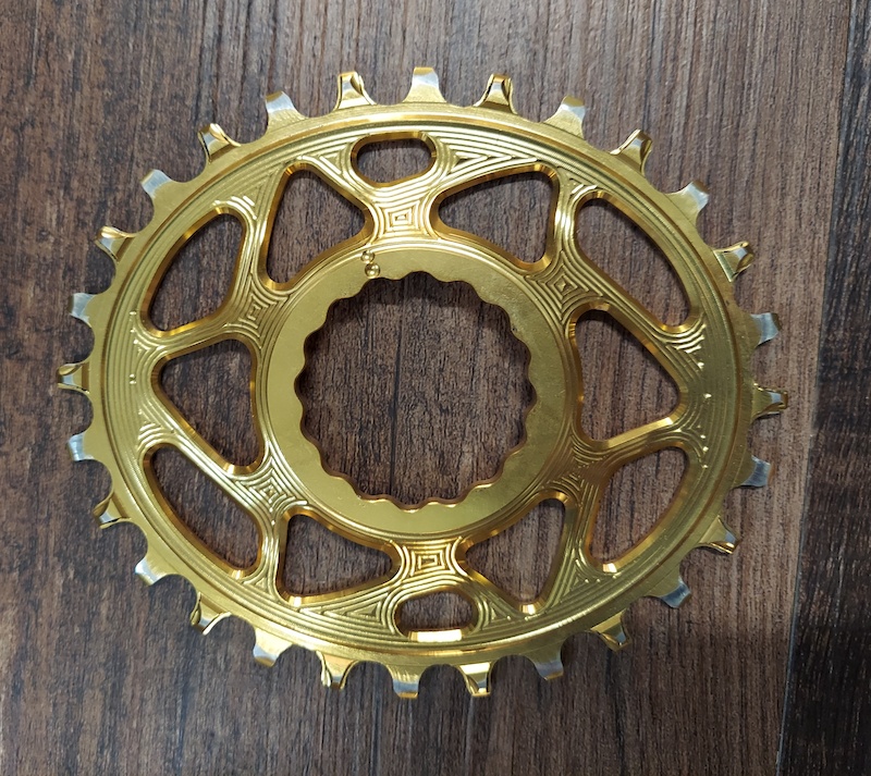 2022 Absolute Black Oval Cinch non-boost 28t Gold Chainring For Sale