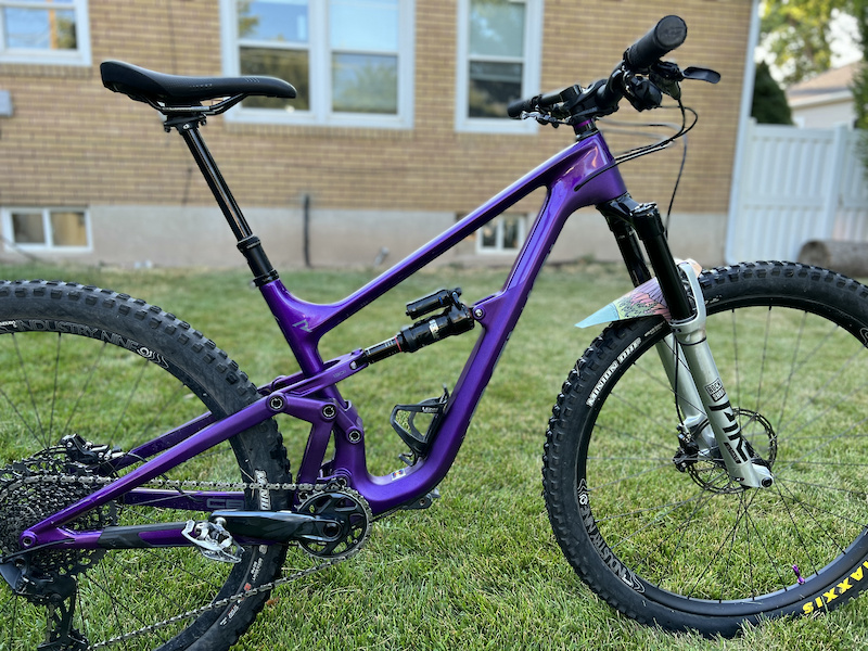 2022 Revel Rascal Medium Purple MINT For Sale