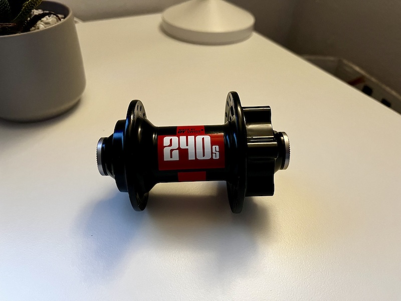 DT Swiss 240S OS 6 bolt 15mmx100 For Sale