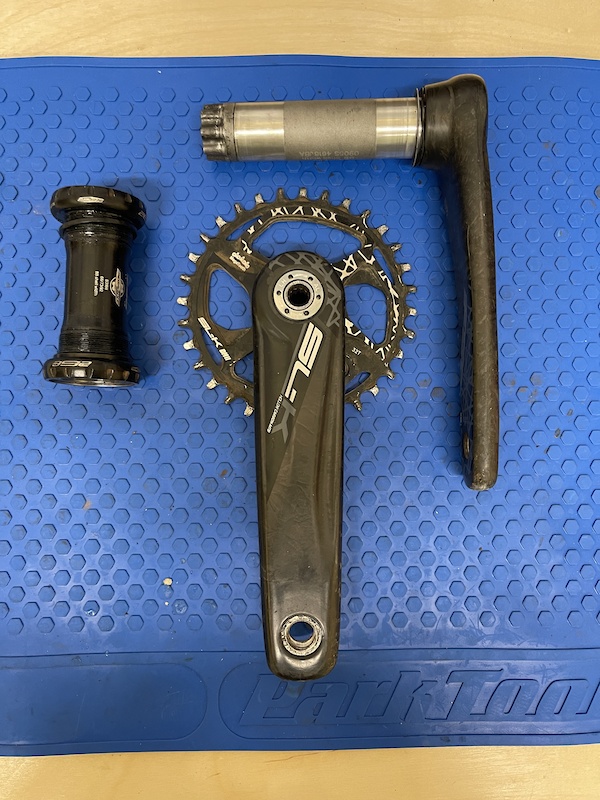 2019 FSA SL-K Carbon Crankset and Bottom Bracket 170mm For Sale