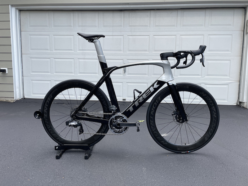 2020 Trek Madone SLR 60cm (carbon wheels, powermeter) For Sale
