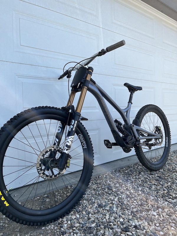 2020 Full custom commencal supreme dh For Sale