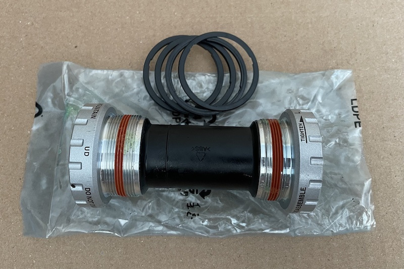 Shimano BB52 BSA 68mm 73mm bottom bracket NEW For Sale