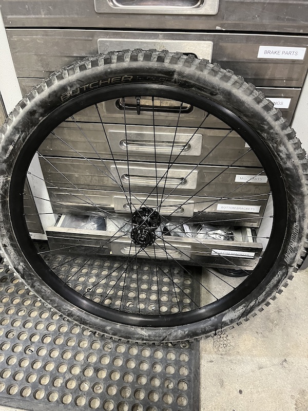 2021 Specialized Roval 30mm 27.5 front wheel 6 bolt 110x15 For Sale