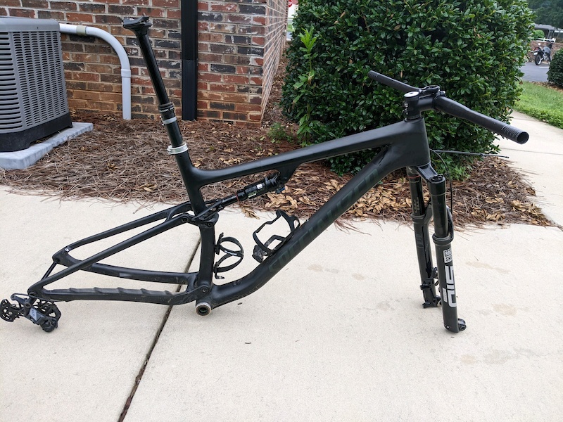 2021 Epic Evo Frameset size Large, plus extras For Sale