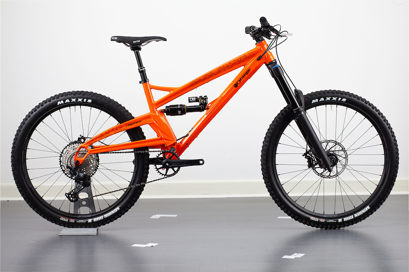 2022 ALPINE EVO PRO IN FIZZY ORANGE MEDIUM For Sale