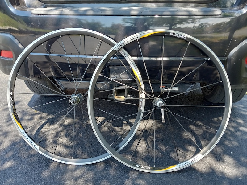 Road Wheel Set For Sale