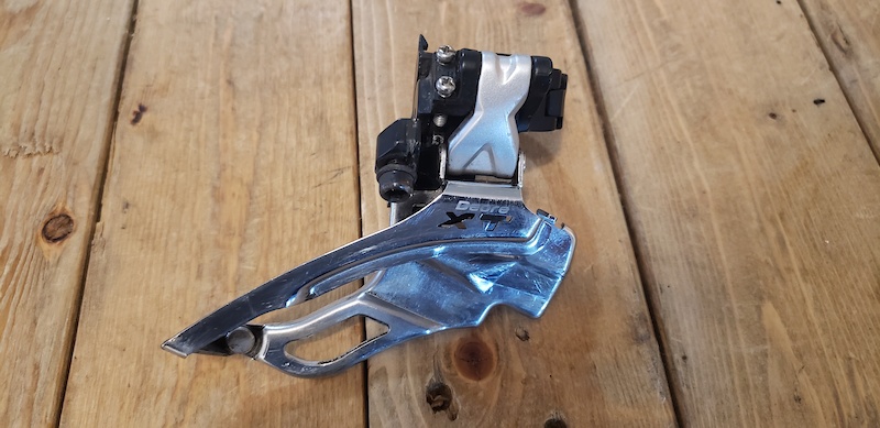 Shimano XT FD-M771 front derailleur For Sale