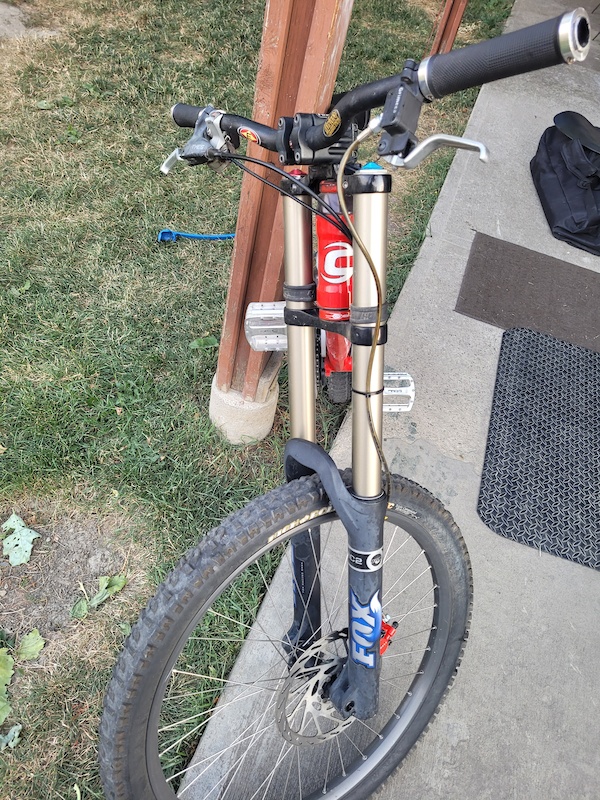 2009 Cannondale w/ fox 40s For Sale