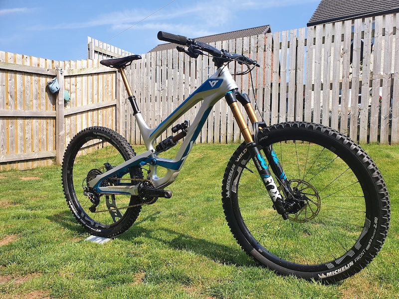 2019 Yt capra cf Pro race For Sale