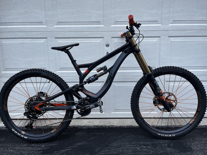 2018 Pivot Phoenix Saint Build Medium For Sale