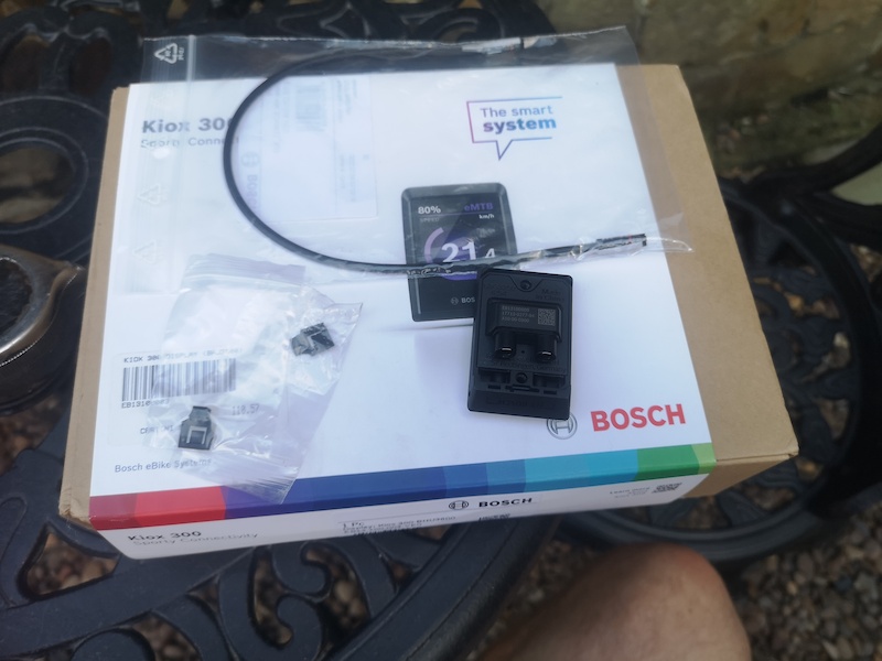 2022 Bosch kiox 300 plus adapter and 30cm cable For Sale