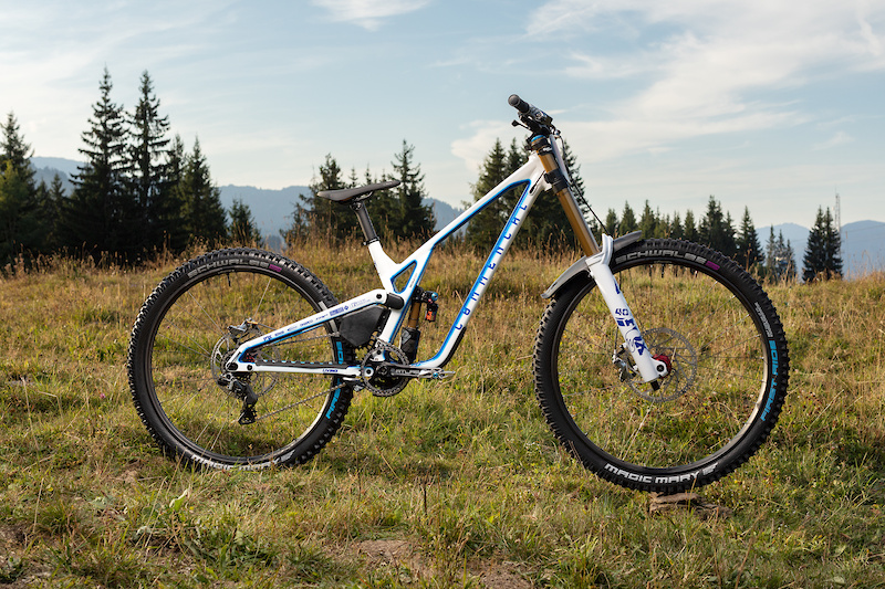 Commencal Shows Off 7 Custom Team Supremes - Les Gets DH World Champs ...