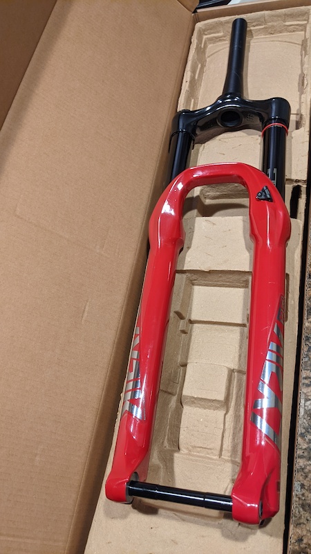2021 ROCKSHOX LYRIK ULTIMATE RED 170 29" 42 Offset For Sale